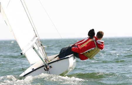 Advantage Boating | :: Learn To Sail, Sailing Lessons Ottawa & Kingston